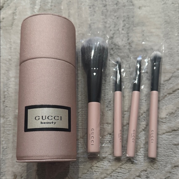Gucci | Accessories | Gwp Gucci Beauty Pink Brush Collection | Poshmark